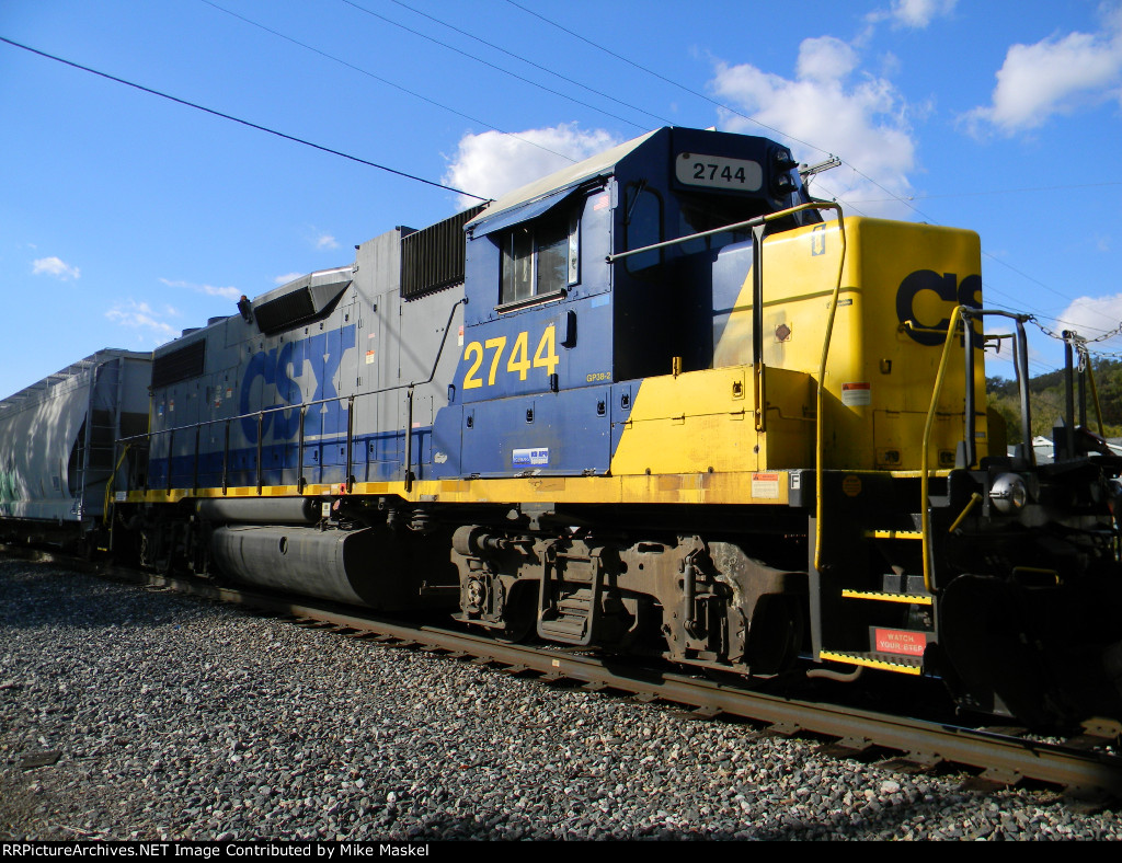 CSX 2744